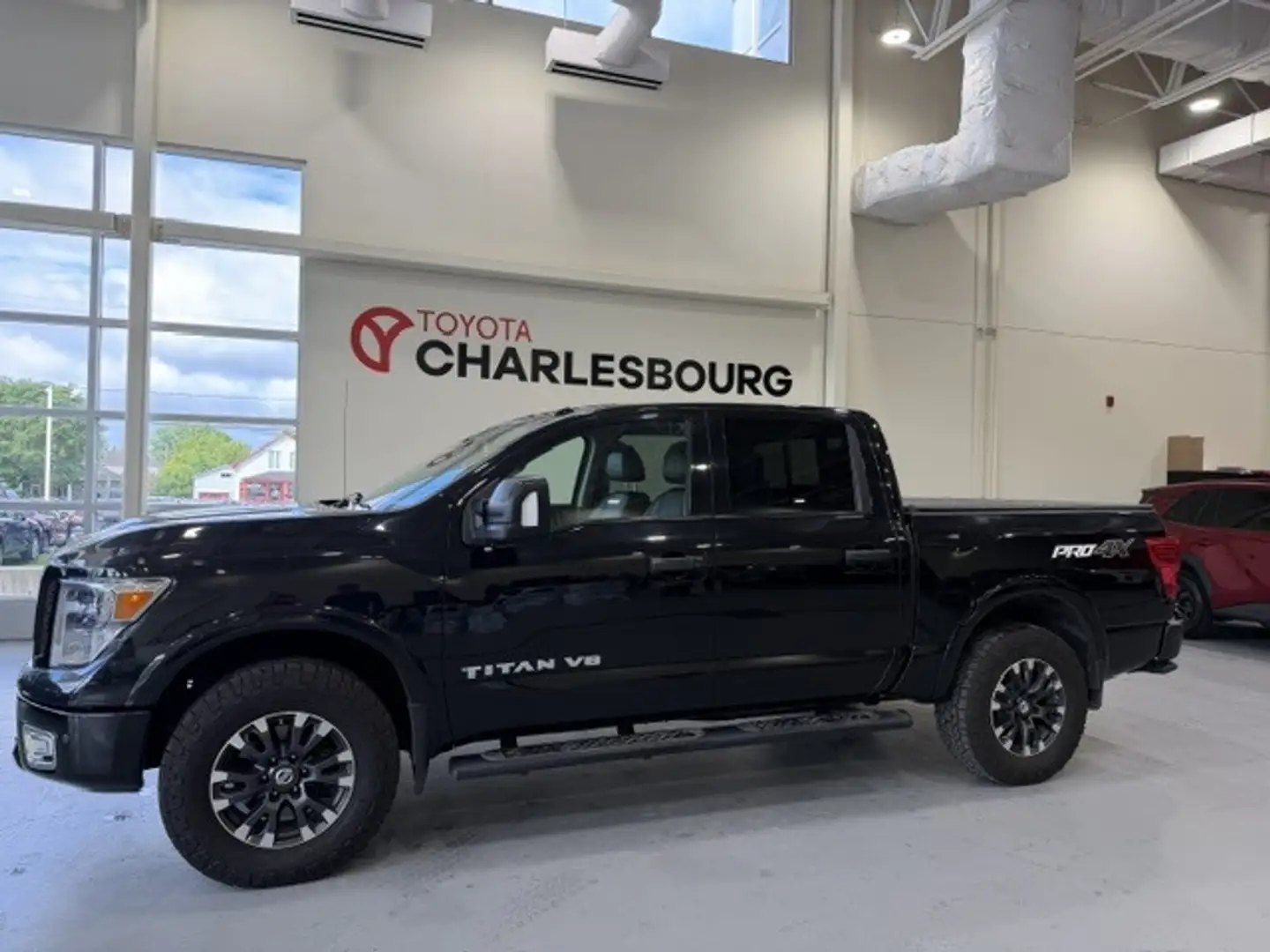 2018 Nissan Titan | $ 27,439 | 109,898 km | Gasoline Pick-up Truck for ...