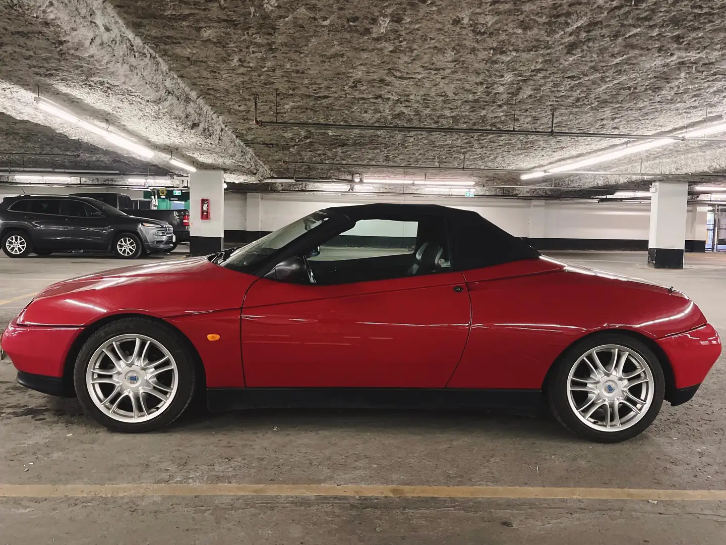 1997 Alfa Romeo Spider | $ 13,200 | 132,500 km | Gasoline Convertible ...