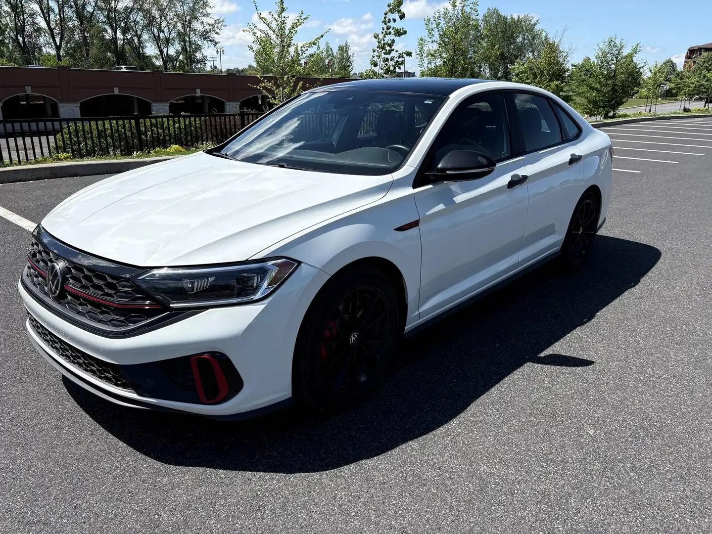 2024 Volkswagen Jetta | $ 27,000 | 39,000 km | Gasoline Sedan for sale ...