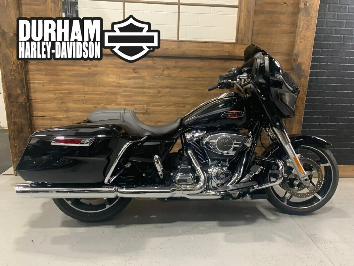 Harley-Davidson Street Glide 2025 | 31 995 $ | 12 490 km | Route en ...