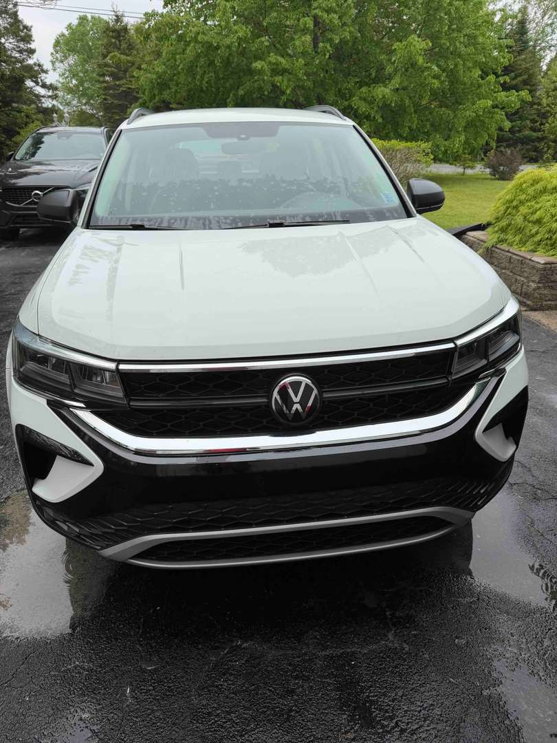 2024 Volkswagen Taos | $ 26,000 | 39,500 km | Gasoline SUV for sale by ...